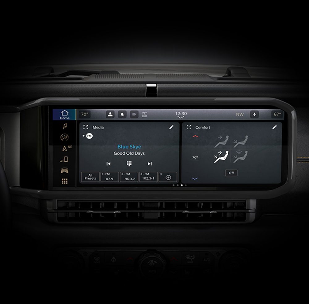 Jeep® Wrangler - Available Warn Winch & Power Seating